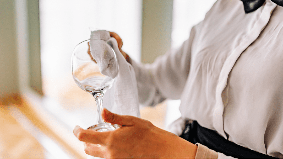 News – How to Clean Commercial Glassware | IG Group UK